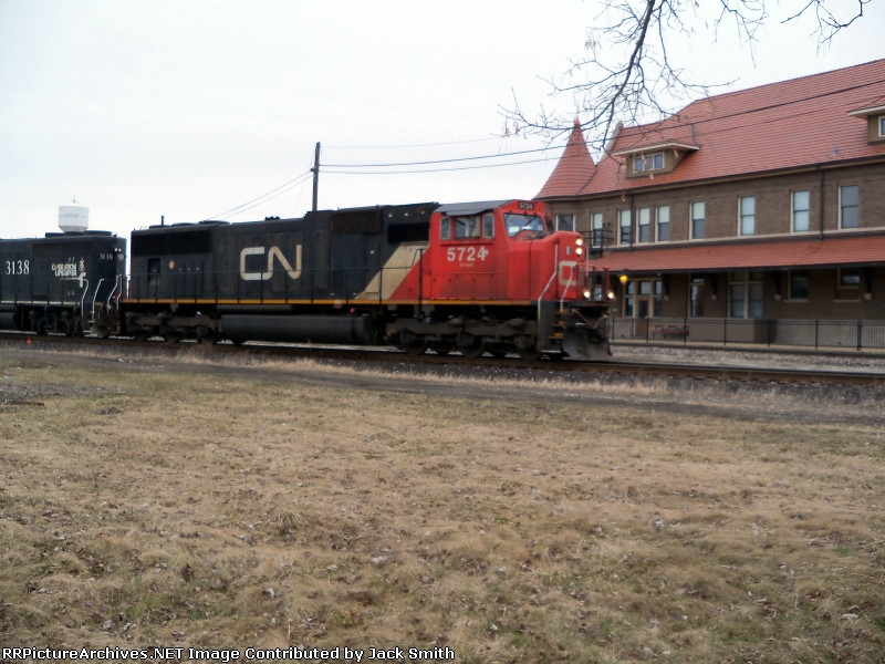 CN 5724 & ICG 3138